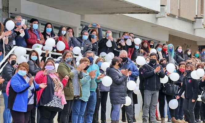 Masiva y emotiva fue la despedida para Américo Paredes | La Prensa Austral