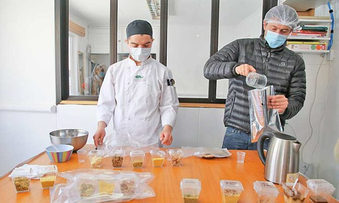 Presentan sorprendentes platos de comida deshidratada ideales para el ...