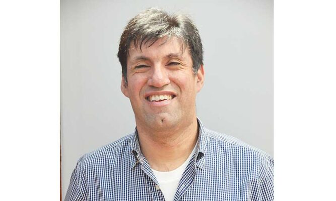 El cientista político Nelson Leiva busca llevar nuevos temas a la ...