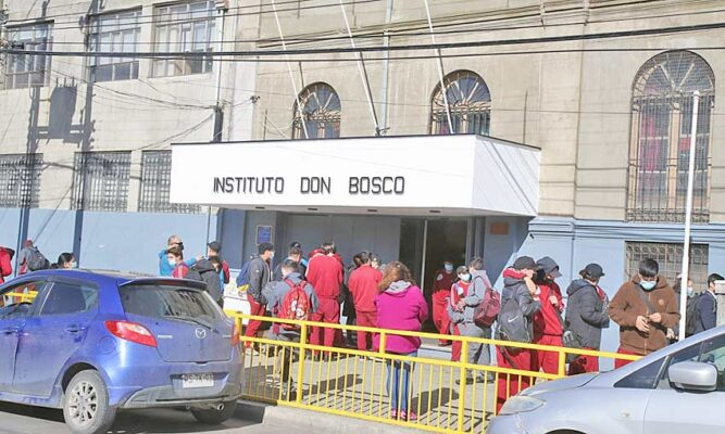 Instituto Don Bosco volvió a una cierta normalidad pero apoderados ...