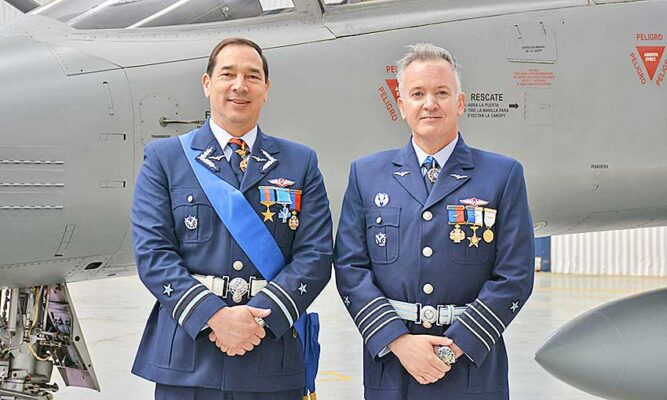 Asumió nuevo comandante en jefe de la Cuarta Brigada Aérea | La Prensa ...
