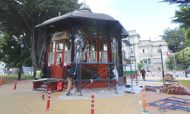 Mantención de fachada del kiosco de información turística | La Prensa ...