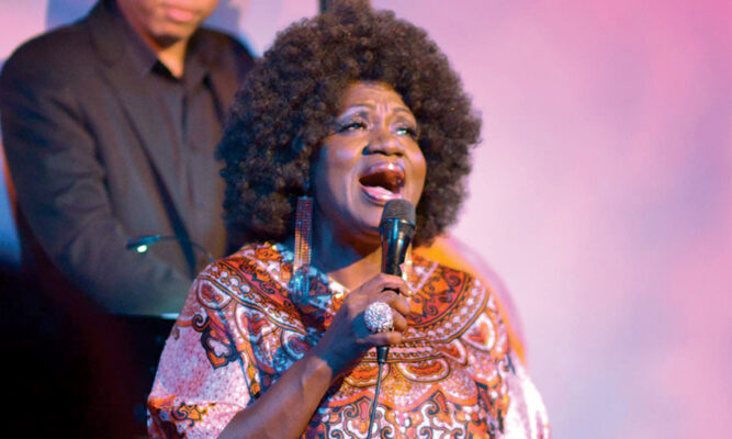 La cantante estadounidense Sharon Clark cierra la XIIIª Semana ...