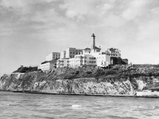 El Espectacular Intento De Fuga De Alcatraz Que Incluyó “tablas De Surf