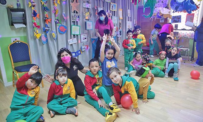 Con exposición de trabajos de alumnos la Escuela de Lenguaje Ierun Talj ...
