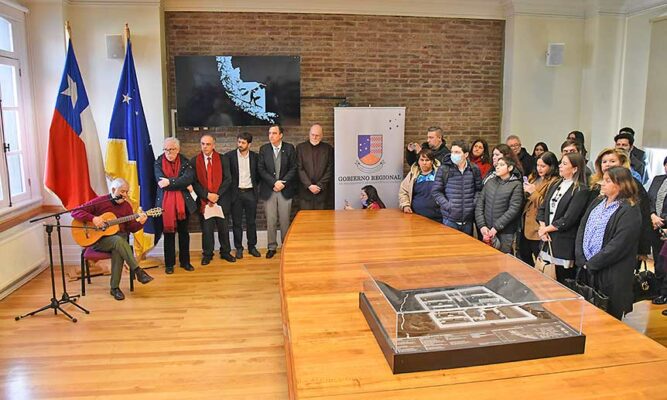 Exposición fotográfica de Isla Dawson revive paisajes y memorias del ...