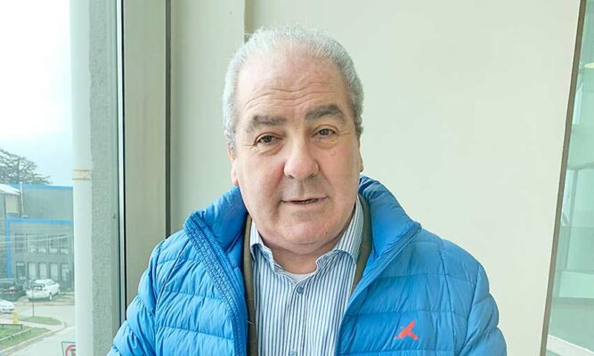 “La salud en Chile se encuentra muy complicada. Yo diría que está en la ...