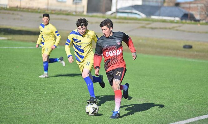 Cosal, nuevo líder en la Asociación Punta Arenas | La Prensa Austral