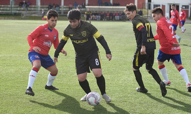 Barrio Sur: Río de la Mano goleó y es único líder | La Prensa Austral
