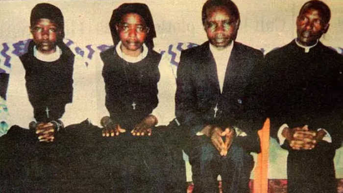 La secta “De los Diez Mandamientos” que asesinó en masa a 800 fieles en ...