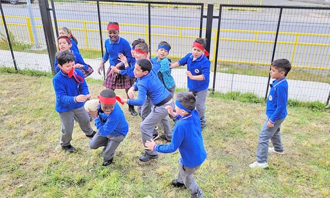 Alumnos de la Escuela 18 de Septiembre vivieron la magia del “linao” | La Prensa Austral