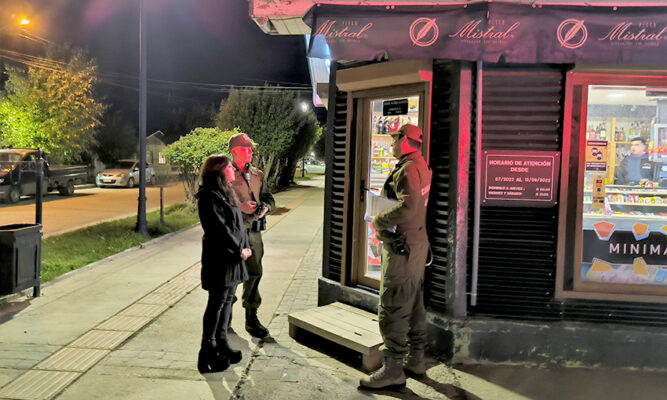 Locales nocturnos de Natales fueron fiscalizados | La Prensa Austral