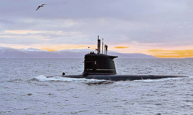 Submarino chileno en Puerto Williams | La Prensa Austral