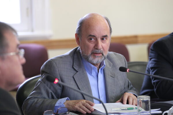 Roberto Sahr irrumpe en el escenario electoral: busca ser alcalde de ...