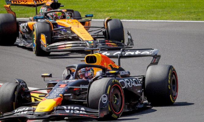 Verstappen ganó la Sprint y Norris largará primero | La Prensa Austral