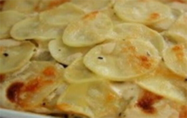 Ivin gratini krompir – Milhojas de papas de Ivo | La Prensa Austral